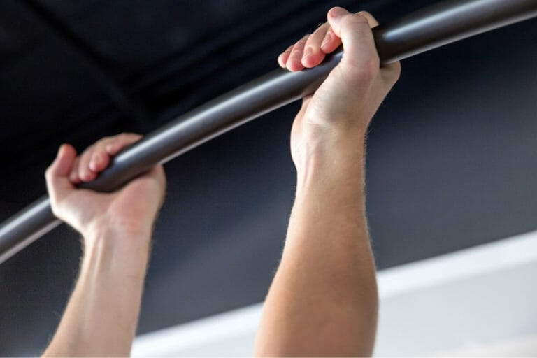 7 Isometric Exercises For Biceps & Why You Should Do Them